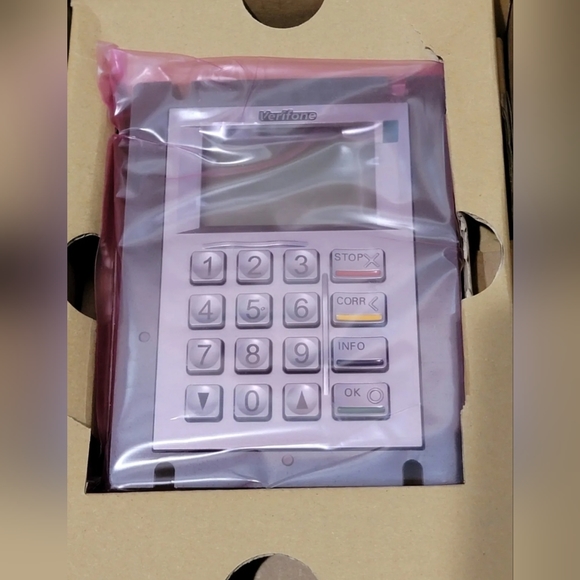 Other | Verifone Ux10 International Keypad Wdisplay M15910000wwb ...